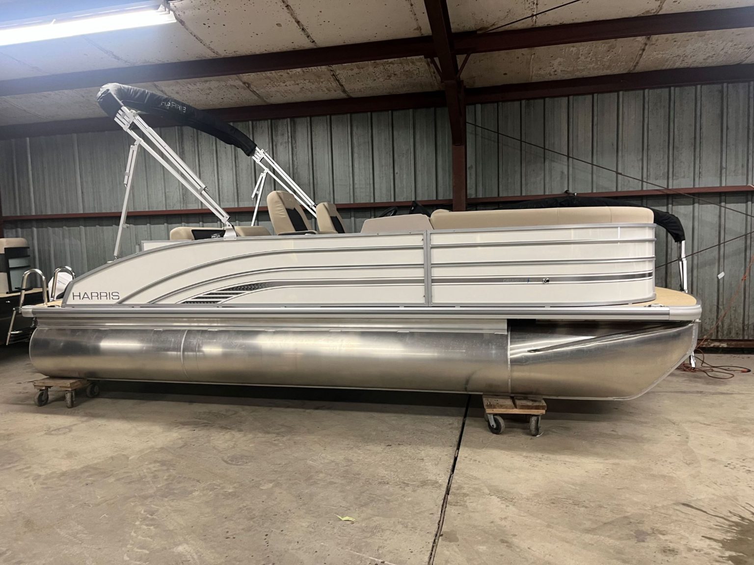 New Pontoon (Harris) - The Navigation Company